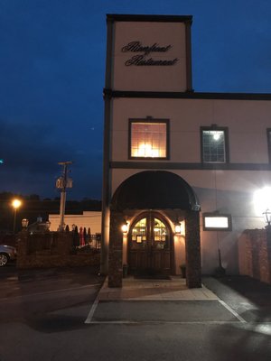 RIVERFRONT RESTAURANT - Updated November 2024 - 18 Photos & 47 Reviews ...