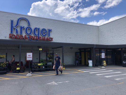 KROGER - Updated April 2025 - 10 Reviews - 1851 Earl Core Rd ...