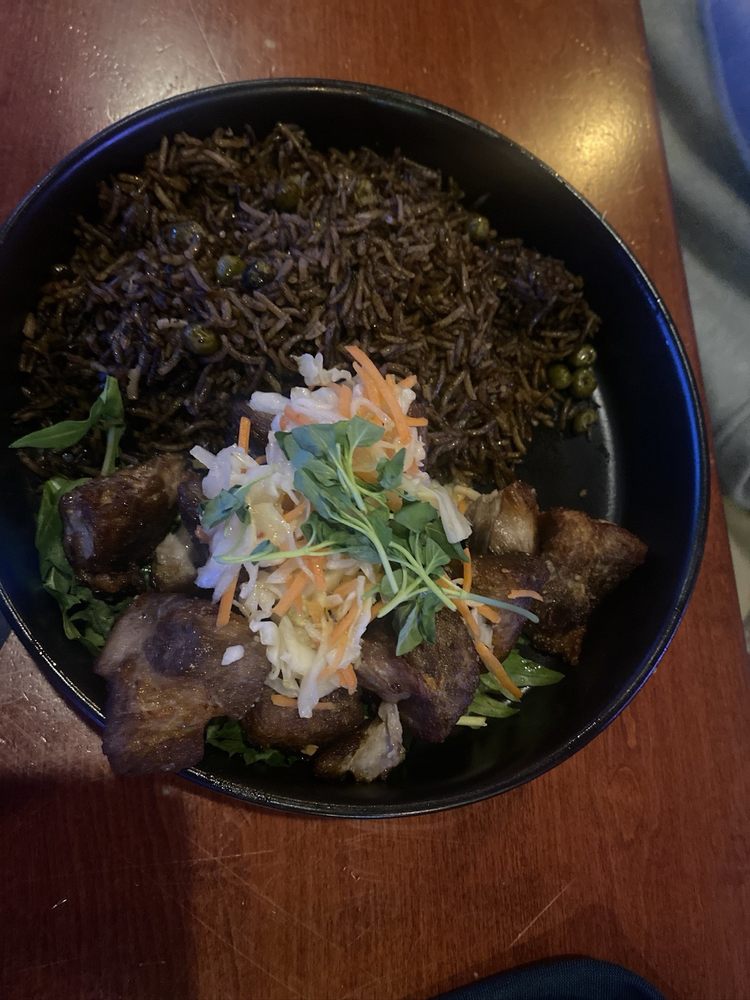 ILIANA’S BAR LOUNGE - Updated September 2025 - 31 Photos - 15-11 ...