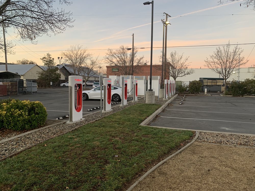 TESLA SUPERCHARGER - WILLIAMS - Updated July 2024 - 24 Photos - 464 6th ...