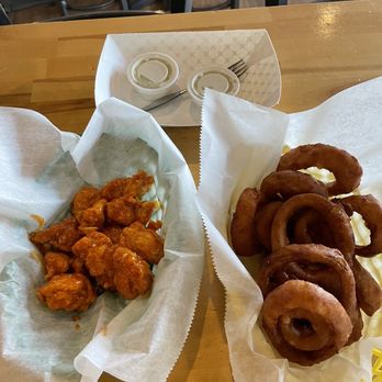 TOMKEN’S FRIENDLY FRIED CHICKEN - Updated December 2024 - 127 Photos ...