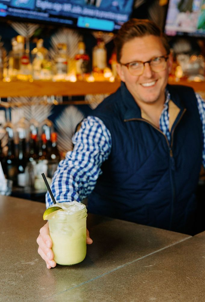 CREW OGUNQUIT - Updated May 2024 - 160 Photos & 91 Reviews - 8 Shore Rd, Ogunquit, Maine ...