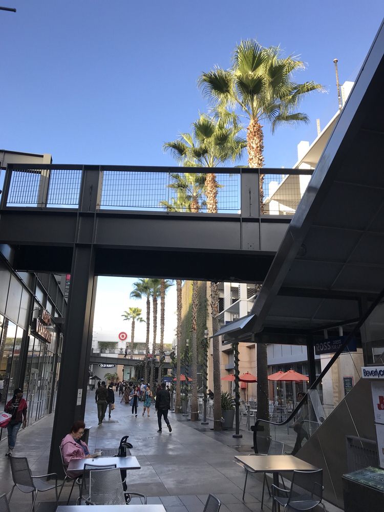 BEVERLY CONNECTION - Updated April 2024 - 58 Photos & 116 Reviews - 100 ...