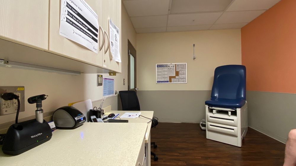 THE LITTLE CLINIC - Updated October 2025 - 17 Reviews - 378 Marketplace ...