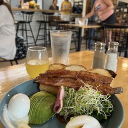 OVER EASY - Updated July 2025 - 2758 Photos & 1607 Reviews - 418 Kuulei ...