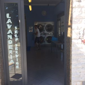 LAVATENE LE MANI LAVANDERIA - Laundry Services - Via del Piano, Follo ...