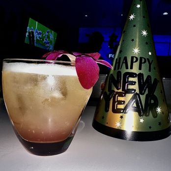 SWIGZZ RESTAURANT AND LOUNGE - Updated September 2025 - 68 Photos & 31 ...