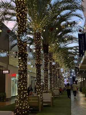 DESERT RIDGE MARKETPLACE - Updated December 2025 - 122 Photos & 22 ...