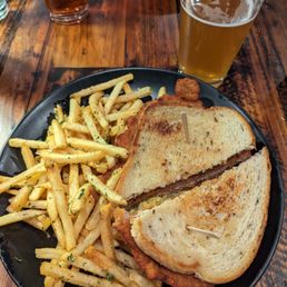 EDELWEISS PIZZA PUB PASTRIES - Updated July 2025 - 395 Photos & 183 ...