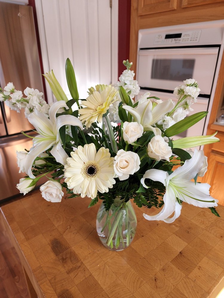 FLOWERS BY LOUISE - Updated July 2025 - 30 Photos & 10 Reviews - 2851 E ...