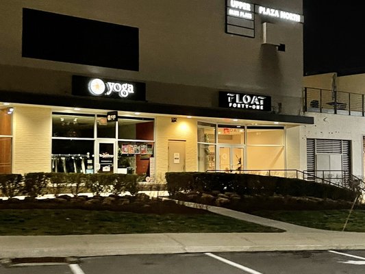 FLOAT FORTY ONE - Updated December 2025 - 31 Photos & 17 Reviews - 345 N Main St, West hartford ...