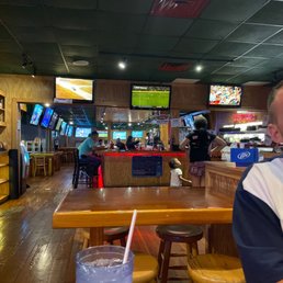 WINGHOUSE BAR & GRILL - Updated July 2025 - 145 Photos & 173 Reviews ...