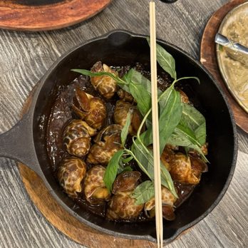 BLUE MONKEY CAFE & RESTAURANT - Updated June 2025 - 1490 Photos & 372 ...