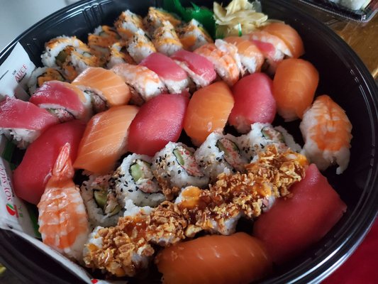 ZUA SIAN SUSHI TO GO - 15 Photos & 15 Reviews - 8011-E S Sheridan Rd ...