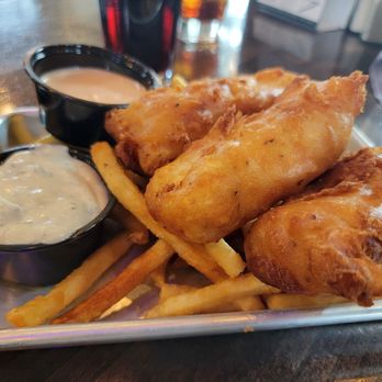 STRAP TANK BREWERY - Updated May 2024 - 430 Photos & 544 Reviews - 596 ...