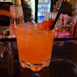 BOWSTRING PIZZA AND BREWYARD - Updated July 2025 - 124 Photos & 97 ...