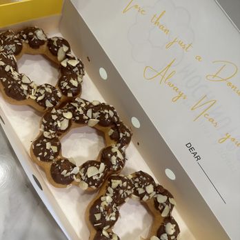 MOCHINUT - EDMONDS - Updated February 2025 - 151 Photos & 52 Reviews ...