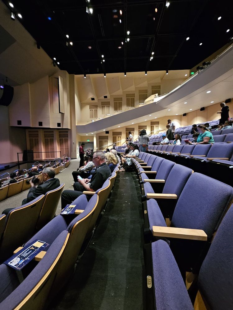 SANTA CLARITA PERFORMING ARTS CENTER AT COLLEGE OF THE CANYONS ...