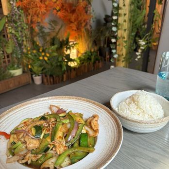 HEY THAI - Updated June 2024 - 345 Photos & 165 Reviews - 127 John St ...