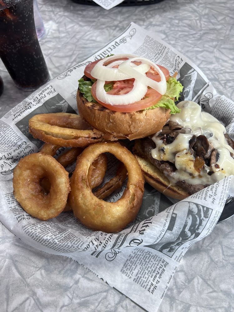 DAT’S - Updated July 2024 - 21 Photos & 23 Reviews - 5684 Sullivan Trl ...