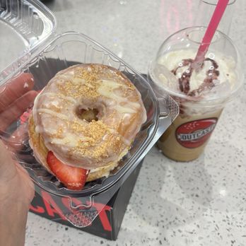 OUTCAST DOUGHNUTS - Updated October 2025 - 269 Photos & 154 Reviews ...