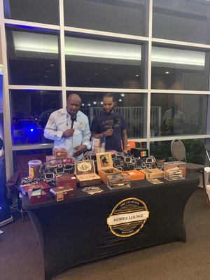 THE CIGAR BOX - Updated July 2025 - 10 Photos - 727 E Louetta Rd ...