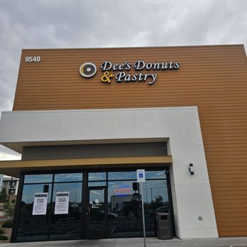 DEE’S DONUTS & PASTRY - Updated January 2026 - 61 Photos & 58 Reviews ...