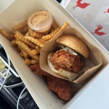 MAIN CHICK HOT CHICKEN - Updated August 2024 - 124 Photos & 170 Reviews ...