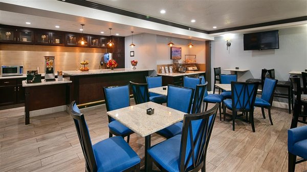 BEST WESTERN PLUS DIAMOND VALLEY INN - Updated May 2026 - 120 Photos ...