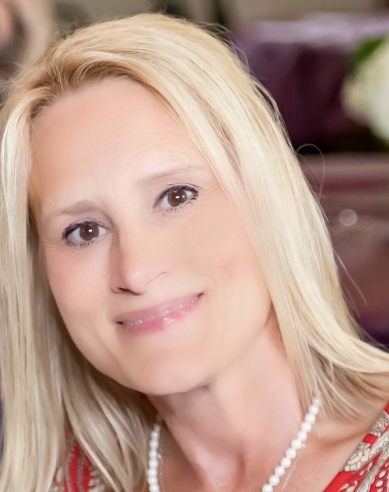 MALEA CORREIA, REAL ESTATE AGENT - Contact Agent - 1 Beacon St, Boston ...