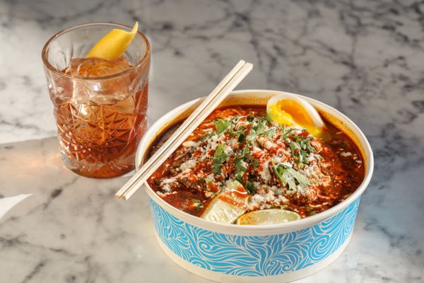 PIGNIC PUB & PATIO - Updated September 2025 - 683 Photos & 273 Reviews ...