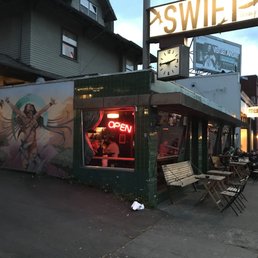 SWIFT LOUNGE - Updated July 2025 - 257 Photos & 453 Reviews - 1932 NE ...