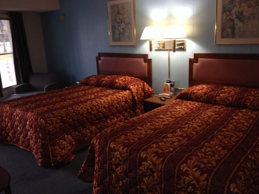 ROYAL INN - Updated September 2024 - 14 Photos & 25 Reviews - 1829 S ...