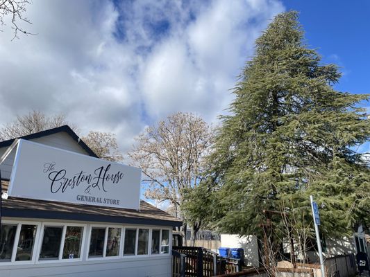 THE CRESTON HOUSE AND GENERAL STORE - Updated December 2025 - 78 Photos ...