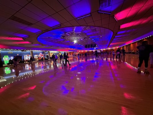 SKATE CENTER SMYRNA - Updated October 2025 - 27 Photos & 17 Reviews ...