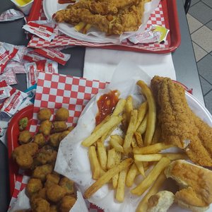 TEXAS TOMS - 16 Photos & 34 Reviews - 5018 NE Parvin Rd, Kansas City ...