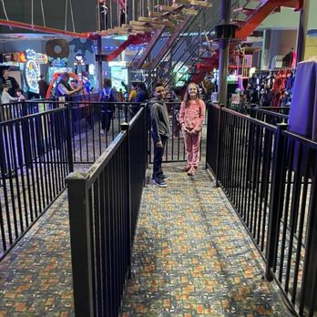 GIZMOS FUN FACTORY - Updated October 2025 - 81 Photos & 131 Reviews ...