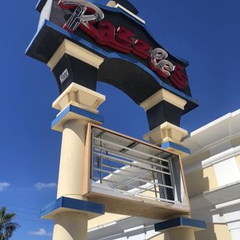 RAZZLE’S - Updated February 2025 - 54 Photos & 72 Reviews - 611 ...