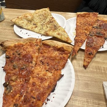 CAM’S PIZZERIA - Updated January 2026 - 90 Photos & 60 Reviews - 476 ...