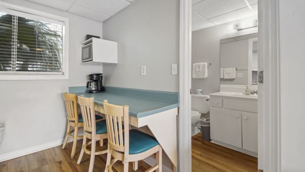 SUNSET INN - Updated August 2025 - 65 Photos & 32 Reviews - 8109 Surf ...