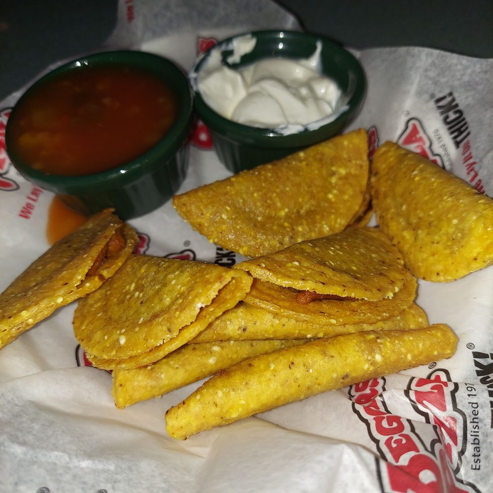 BEGGARS PIZZA - Updated February 2025 - 69 Photos & 167 Reviews - 15600 ...