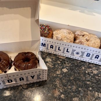 PARLOR DOUGHNUTS - Updated January 2025 - 165 Photos & 46 Reviews ...