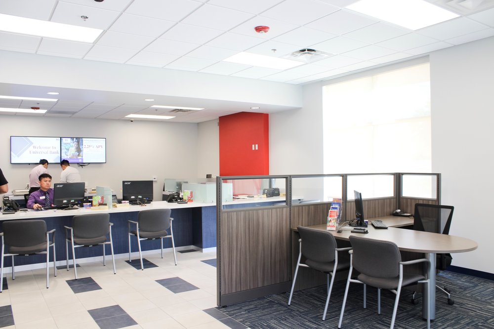 UNIVERSAL BANK - Updated May 2026 - 18 Photos - 404 S Atlantic Blvd ...