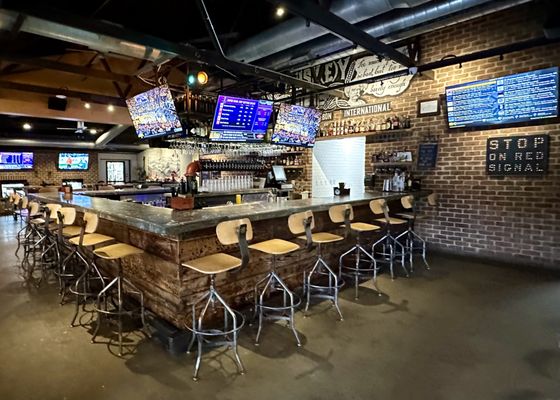 BREAKNECK TAVERN - Updated January 2026 - 362 Photos & 414 Reviews ...