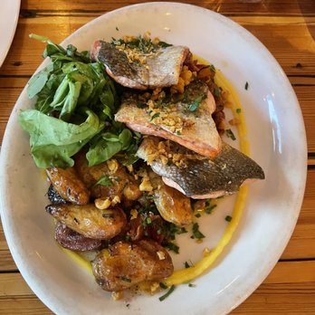 THE PLIMOTH - Updated May 2024 - 360 Photos & 369 Reviews - 2335 E 28th ...