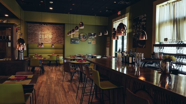 ZENO’S ON THE SQUARE - 153 Photos & 162 Reviews - 102 Houston Ave ...