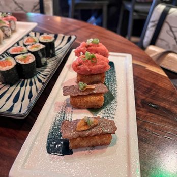 SUSHI ROKU - Updated November 2024 - 306 Photos & 107 Reviews - 405 ...