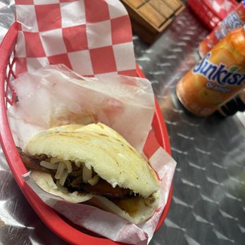 AREPA HOUSE - Updated December 2025 - 91 Photos & 70 Reviews - 404 N ...