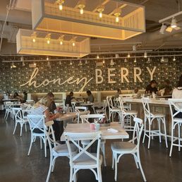 HONEY BERRY PANCAKES AND CAFE - Updated August 2025 - 734 Photos & 538 ...