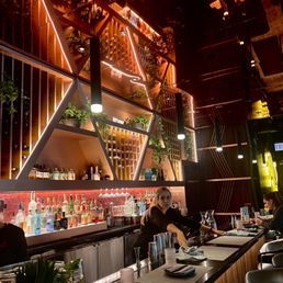 PLANTA QUEEN CHICAGO - Updated January 2026 - 2014 Photos & 609 Reviews ...